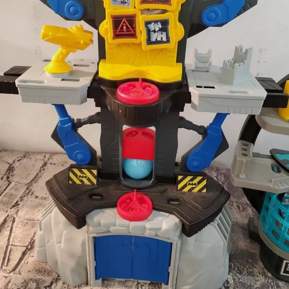 Mattel | Toys | 2 Mattel Imaginext Dc Comics Batman Playsets Super ...